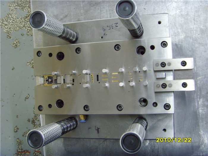 Mold Design Sheet Metal Progressive Die , Progressive Tool Sheet Metal ...