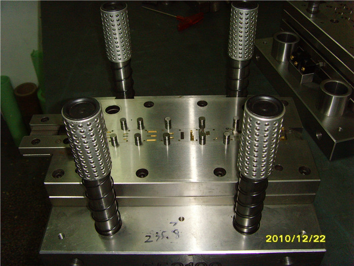 Ximen Automotive Precision Metal Stamping Dies Progress Tooling For ...