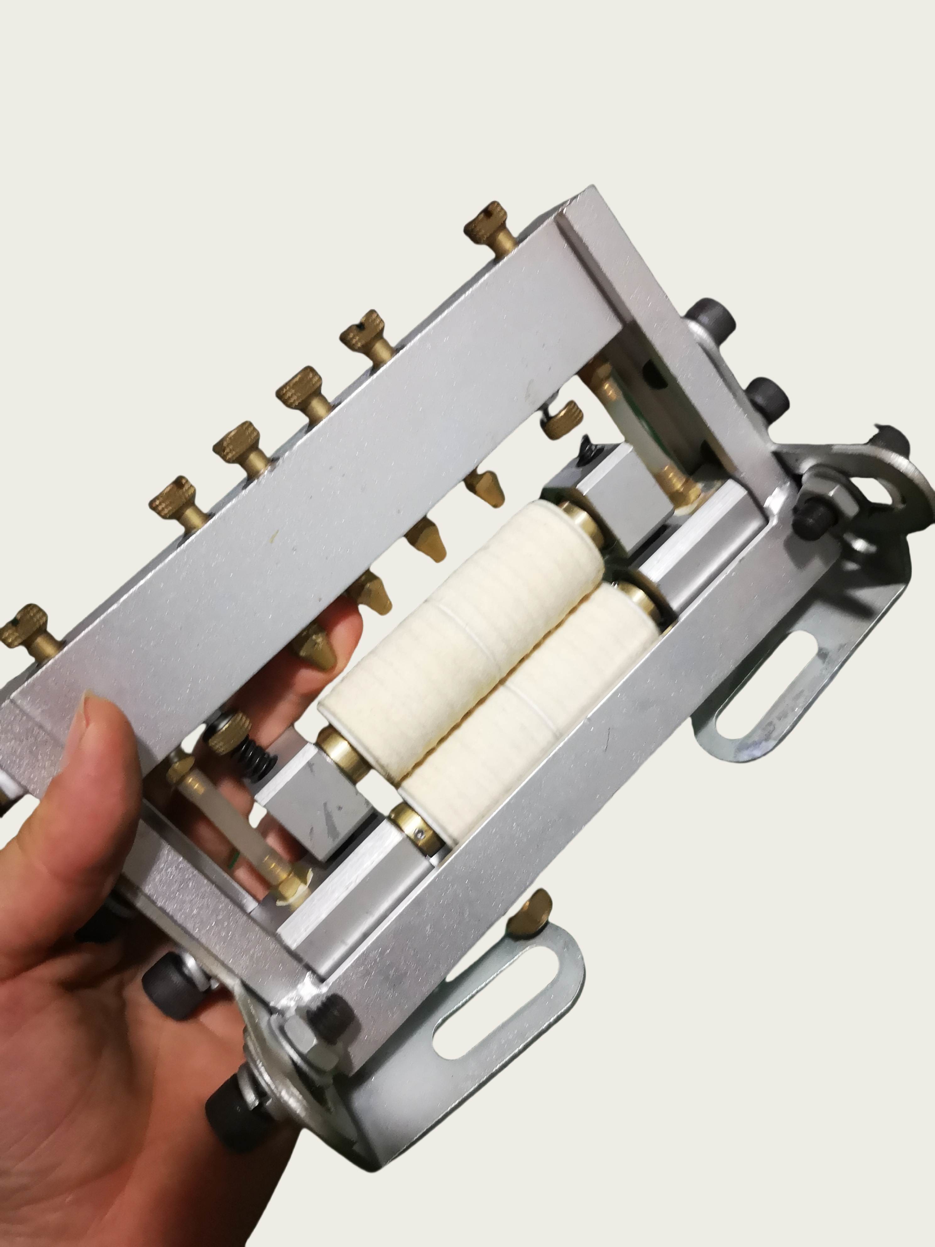 High-Precision Double-Sided Oiler for Metal Stamping – Automatic ...