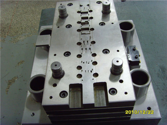 Mold Design Sheet Metal Progressive Die , Progressive Tool Sheet Metal ...
