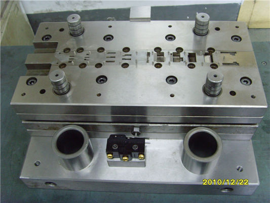 Mold Design Sheet Metal Progressive Die , Progressive Tool Sheet Metal ...